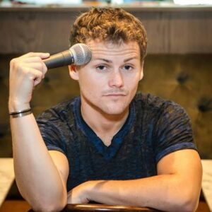 About Drew Lynch - Biography of the Comedian and Actor